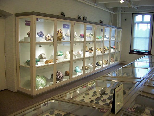 FineMineralBlog: Harvard Mineralogical Museum