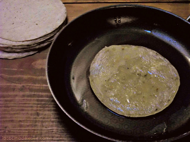 Pastel Azteca {She Made / Ella Hace} - La Cocina de Leslie