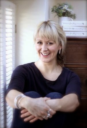 Chick Lit Central: Why we love Lucy Robinson...plus a book giveaway