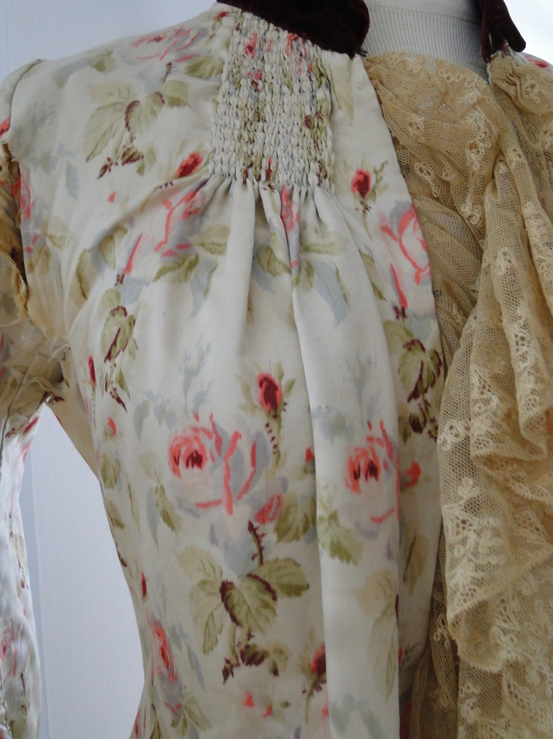 All The Pretty Dresses: 1880's Bustle Tea Gown With Fabulous Rose Print