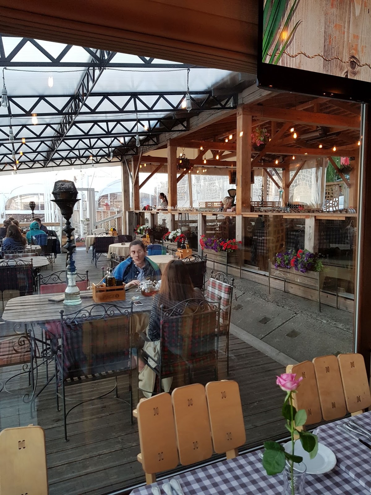 О ресторанах из уст гурмана. : Naples Riga