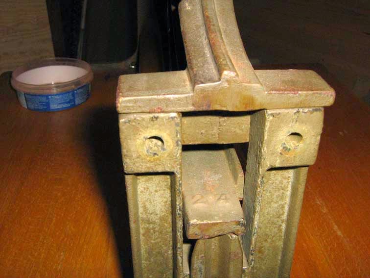 Kerstin's extras: The innards of one table-top mangle