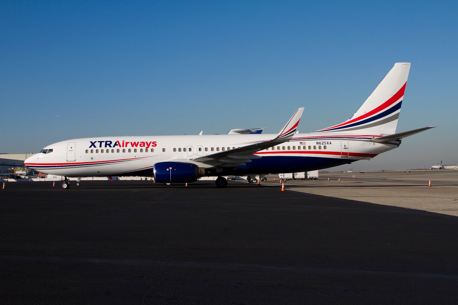 Flyingphotos Magazine News: XTRA AIRWAYS - B737-800W - N625XA
