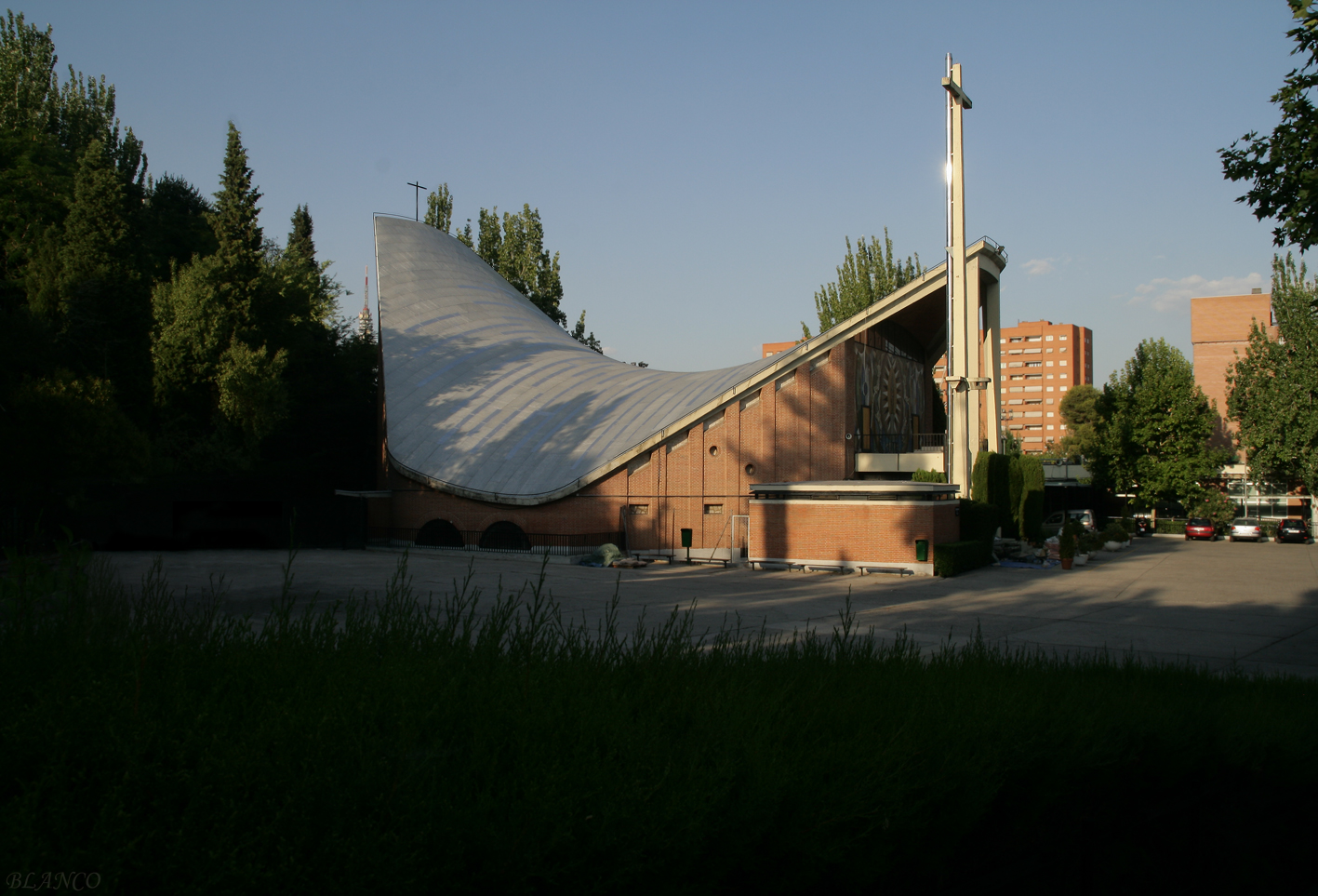 Madrid en Foto: Parroquia de Santa María del Pilar Calle Reyes Magos, 3