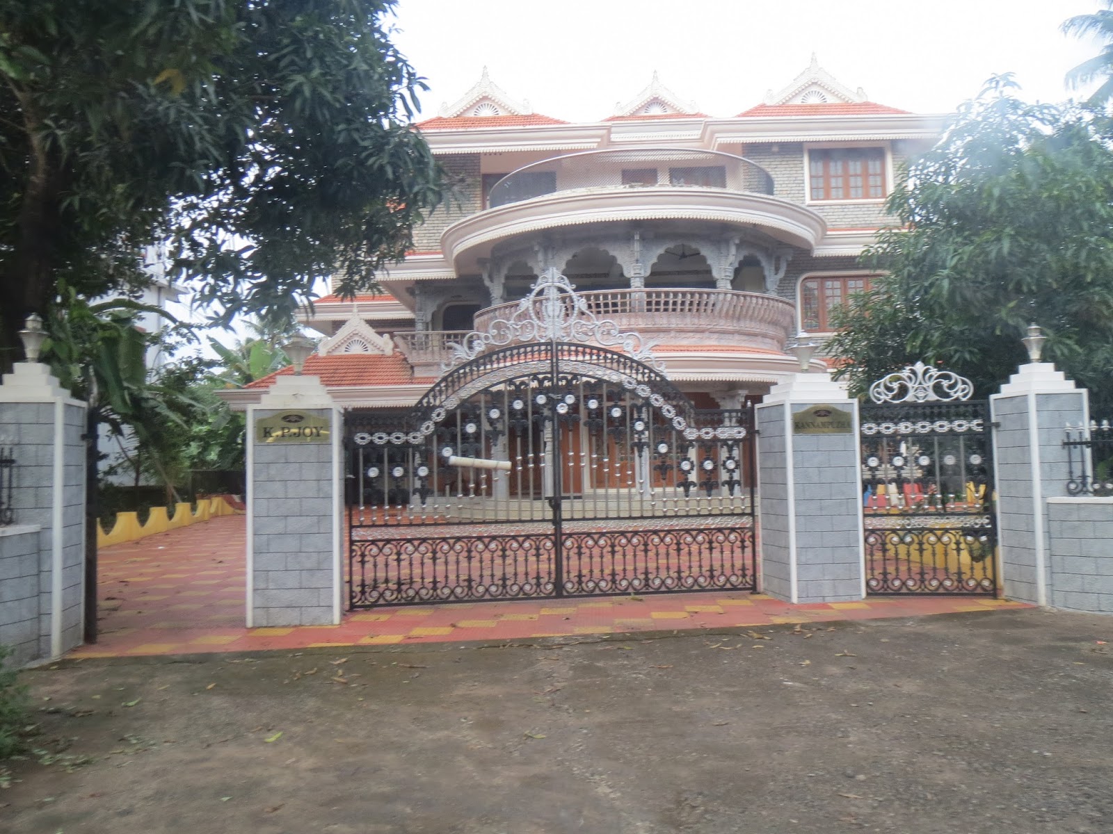 Kerala Gate Designs: Variety gate designs in Kerala