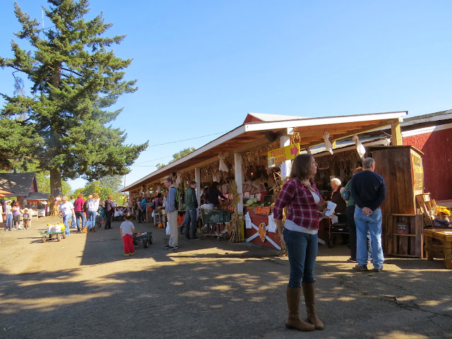 Photos by Jan: A Trip to Detering Orchards; in Harrisburg, Oregon