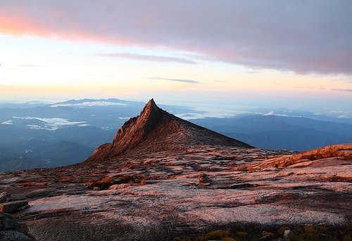 Mengenal Puncak Kinabalu Kalimantan - PLH Indonesia