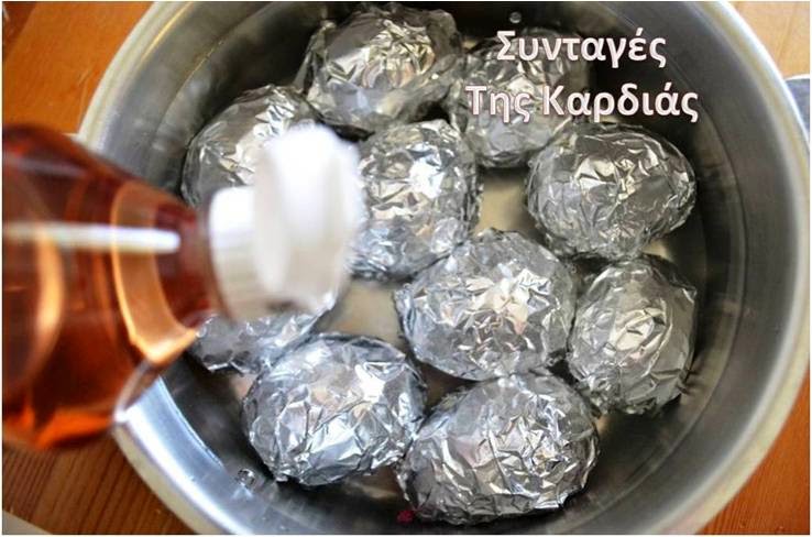 ΣΥΝΤΑΓΕΣ ΤΗΣ ΚΑΡΔΙΑΣ: Βαφή αυγών με κλωστές φλος