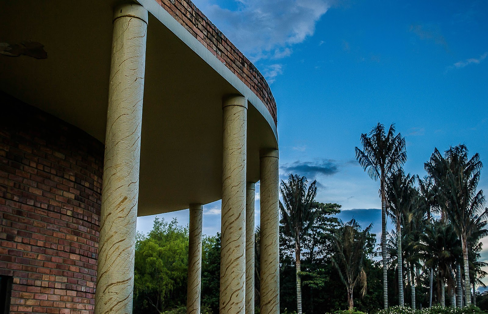 Bogotá en foco: Natural and human made structures
