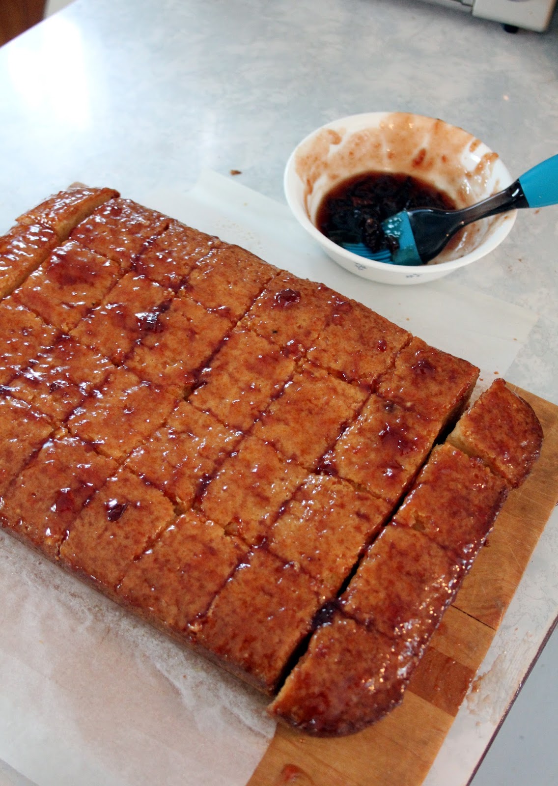 Jo and Sue: Eggless Honey Cake (Indian Bakery Style)