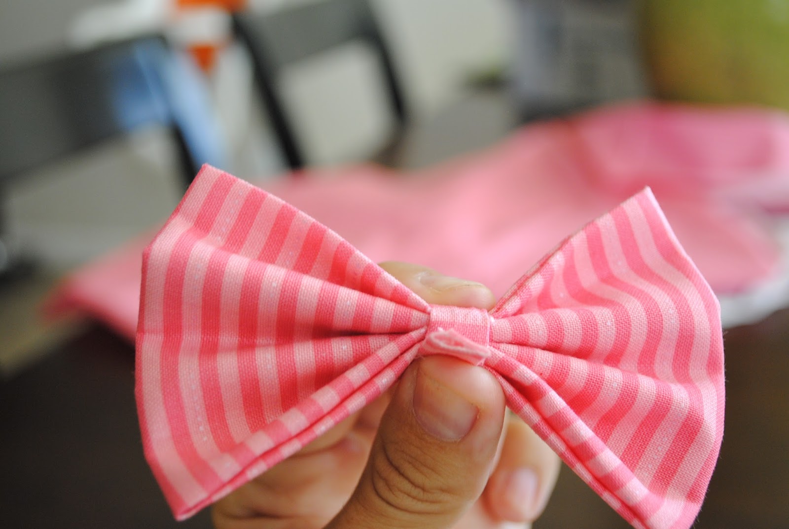 Notes From Nessa : Fabric Bow Tutorial