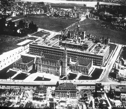 En Bordeaux et Bleu ]: L'évolution du Solbosch dans l'entre-deux-guerres