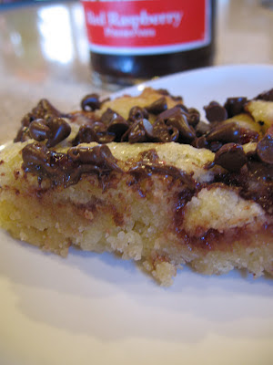 cookin' up north: Chocolate Chip Raspberry Bars