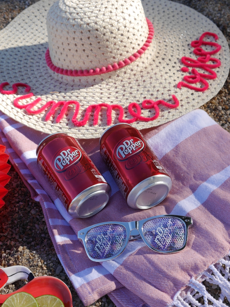 How to Throw an Epic Lake Party This Summer - Party Ideas | Party ...