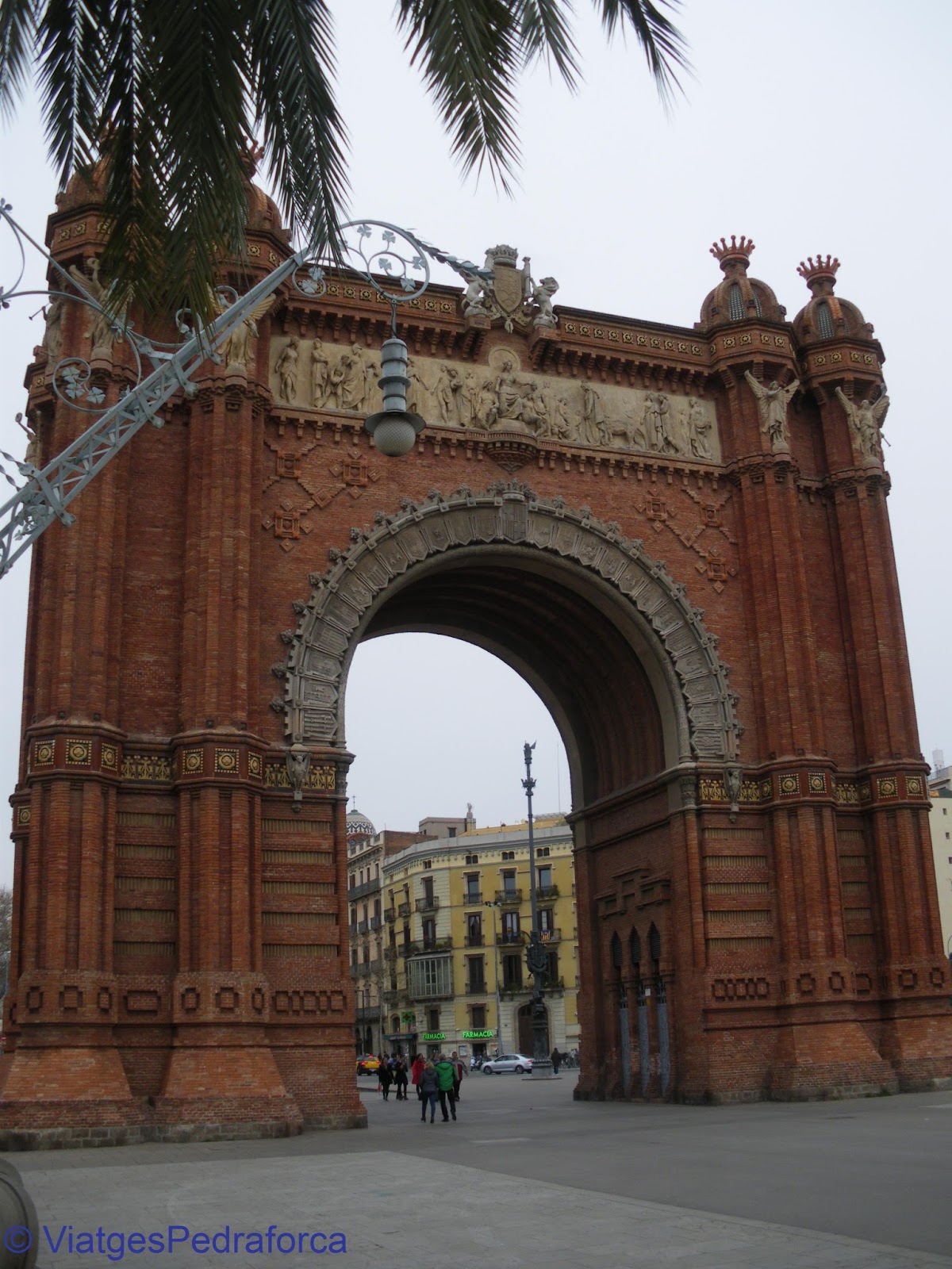 10 ARCS DE TRIOMF: DE ROMA A L'ACTUALITAT