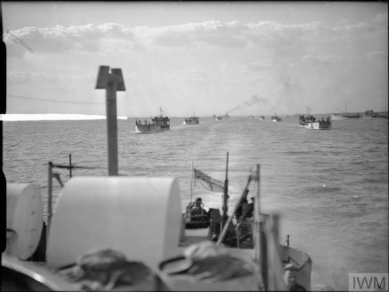 1000 Men, 1000 Stories : Photographs: Training on Landing Crafts (7).