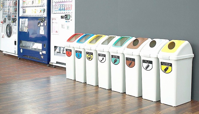 Yusuke Japan Blog: Trash separation is getting commonplace in Japan