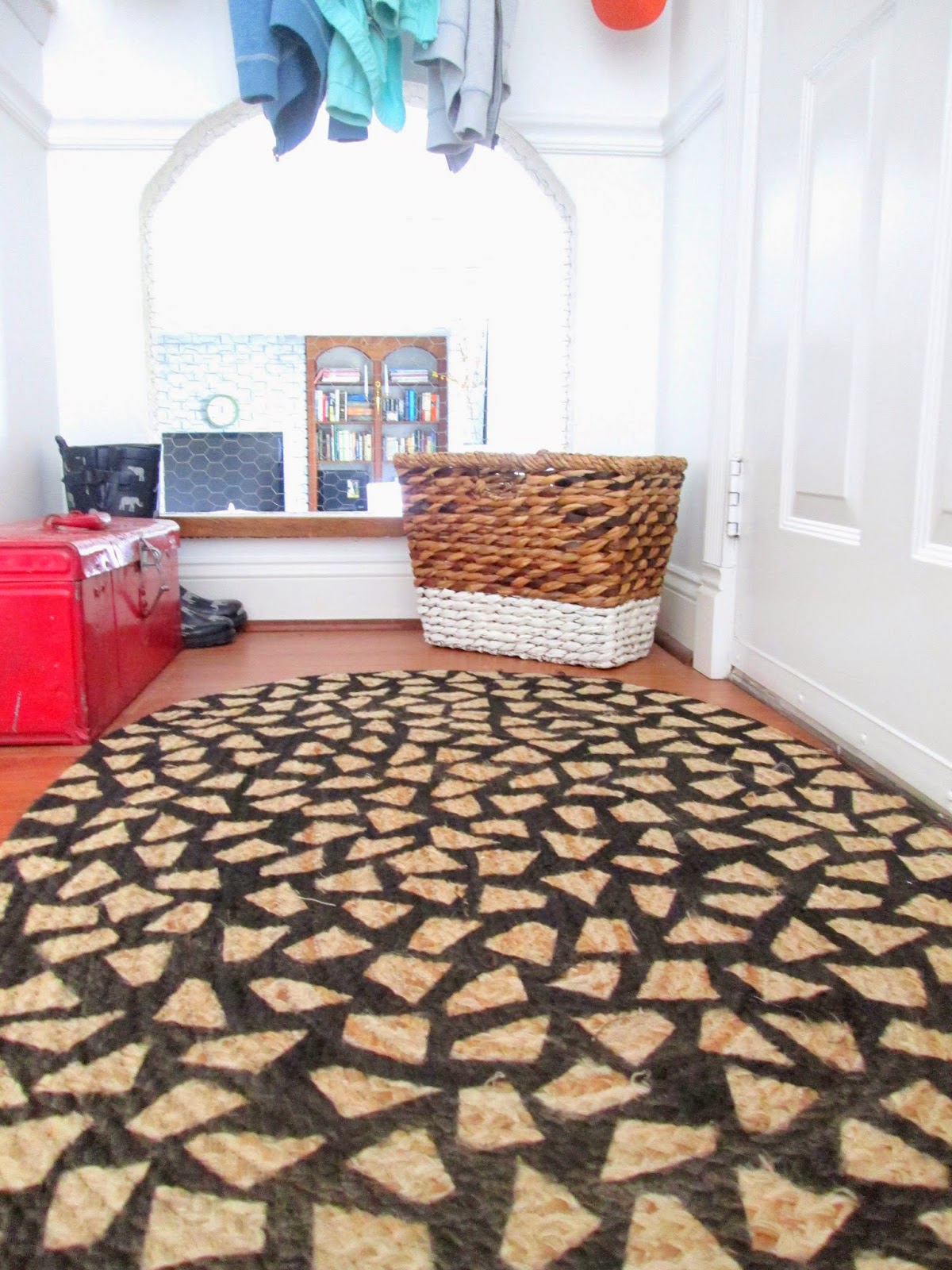 Chelsea's Garage: DIY painted rug tutorial #2