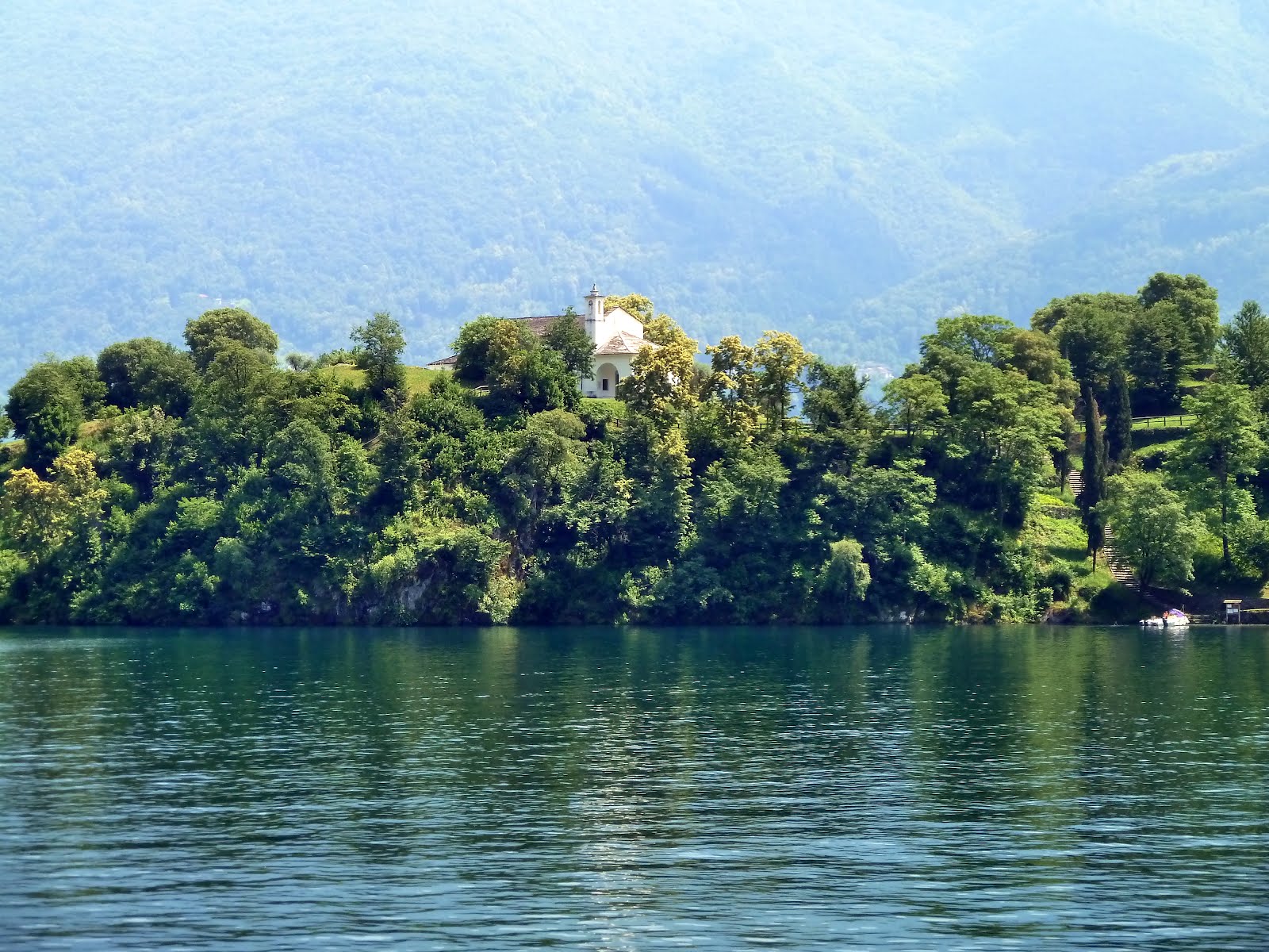Visit Lake Como Italy: Visit La chiesa di San Giovanni on Isola ...