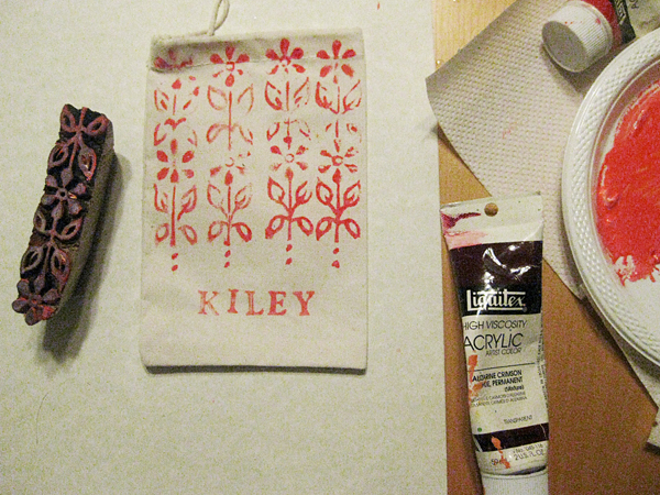 pewter+sage: DIY Hand-Stamped Favor Bags