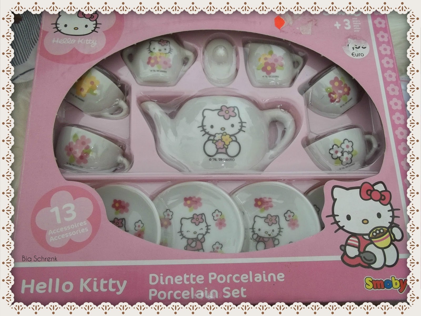 Hausderpuppen: Tea Time ~ Hello Kitty Dinette Porcelaine Set