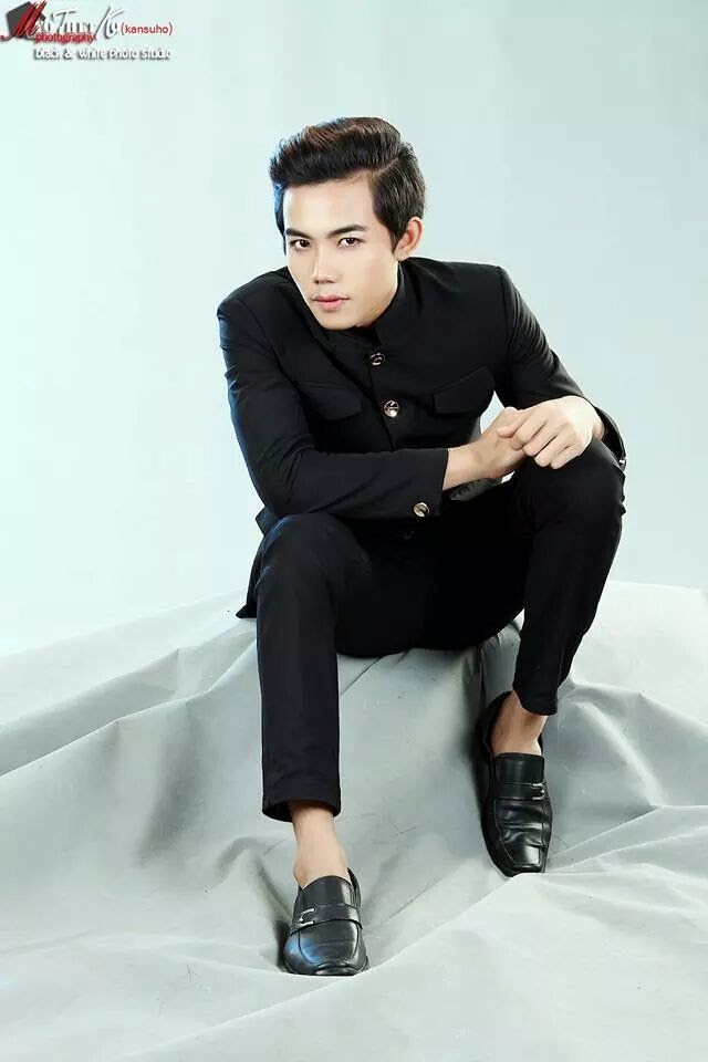 M y a n m a r H u n k s: Htet Yan Aung @ Black & White Studio