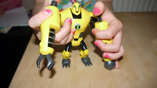 Inside the Wendy House: Ben 10 Armadrillo and Revolution Ultimatrix