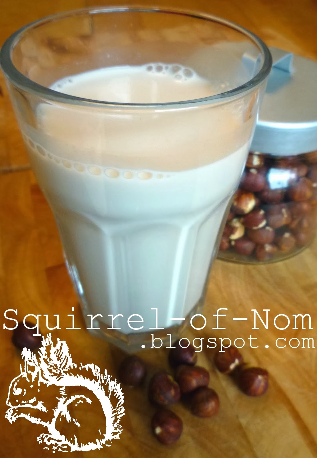 Squirrel of Nom's Tasty Treats: Kitchen Basics: Hazelnut Milk