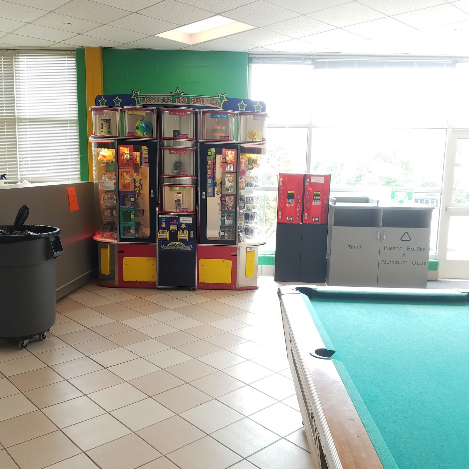 Play St. Louis: Indoor Pool at St. Peter's Rec Plex