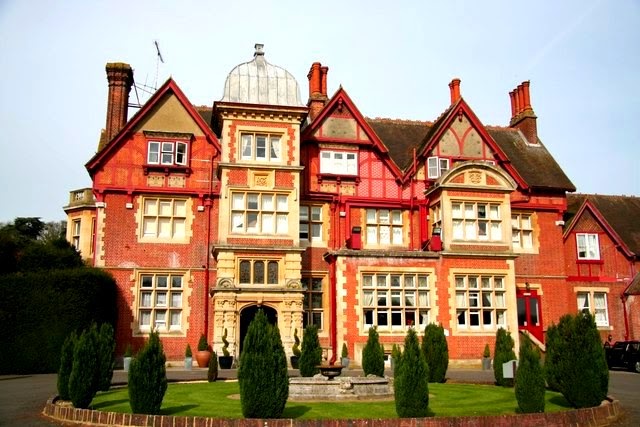 House at Forest Manor: The English Town of Tring