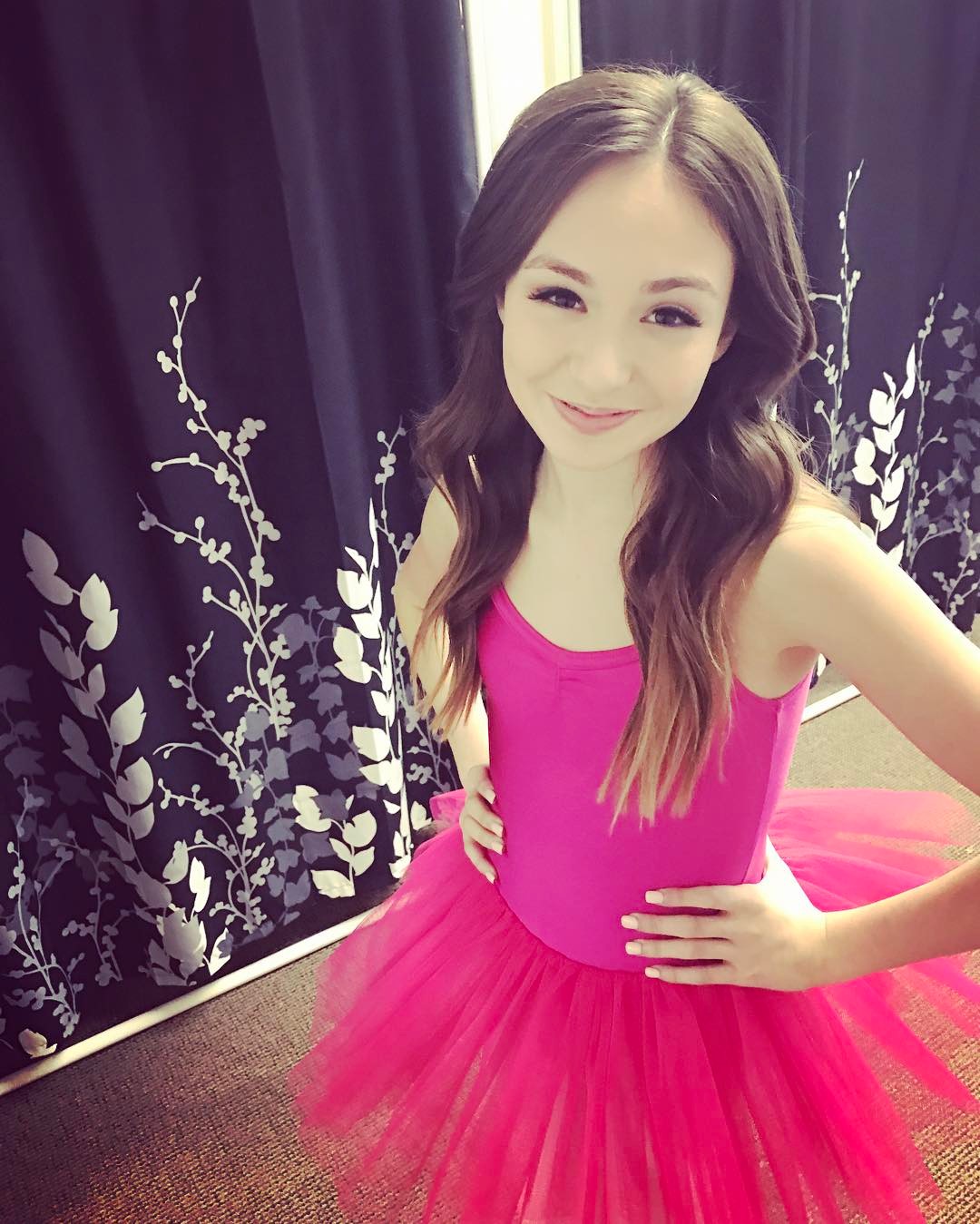 Starlet Arcade: Bailey Gomez