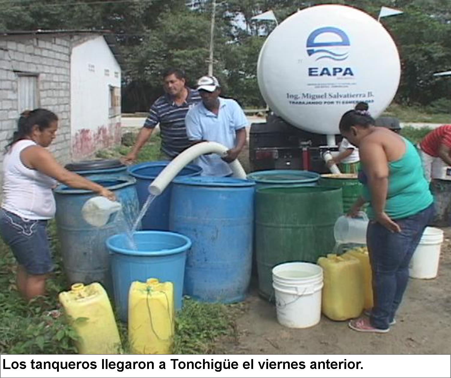 Tonchigüe al día: EAPA distribuye agua en tanqueros a barrios ...