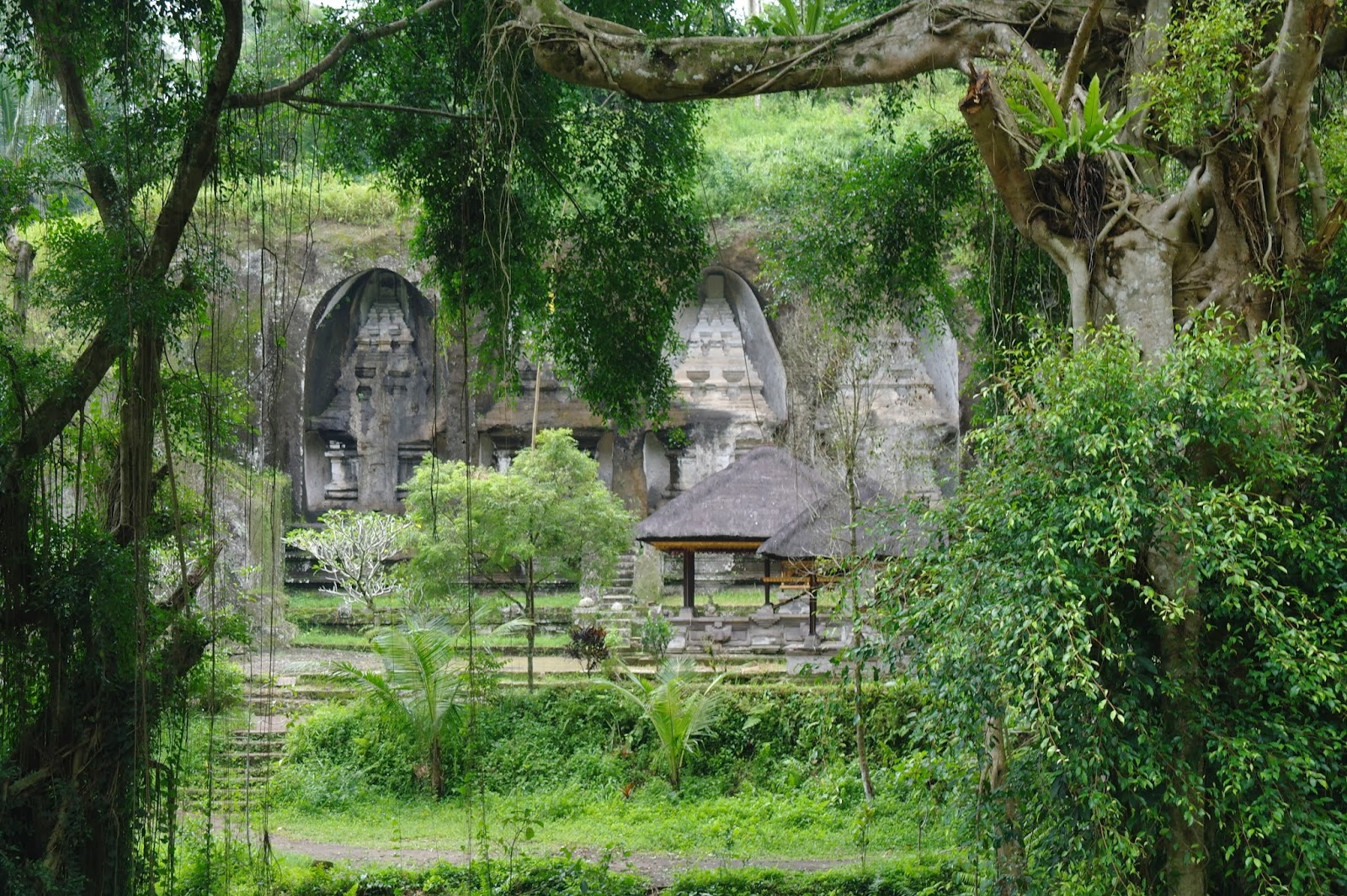 Jeff Low: Gunung Kawi Temple 卡威山皇室石龕 : 深藏在浓密森林里的石龕 Hidden In The Midst ...