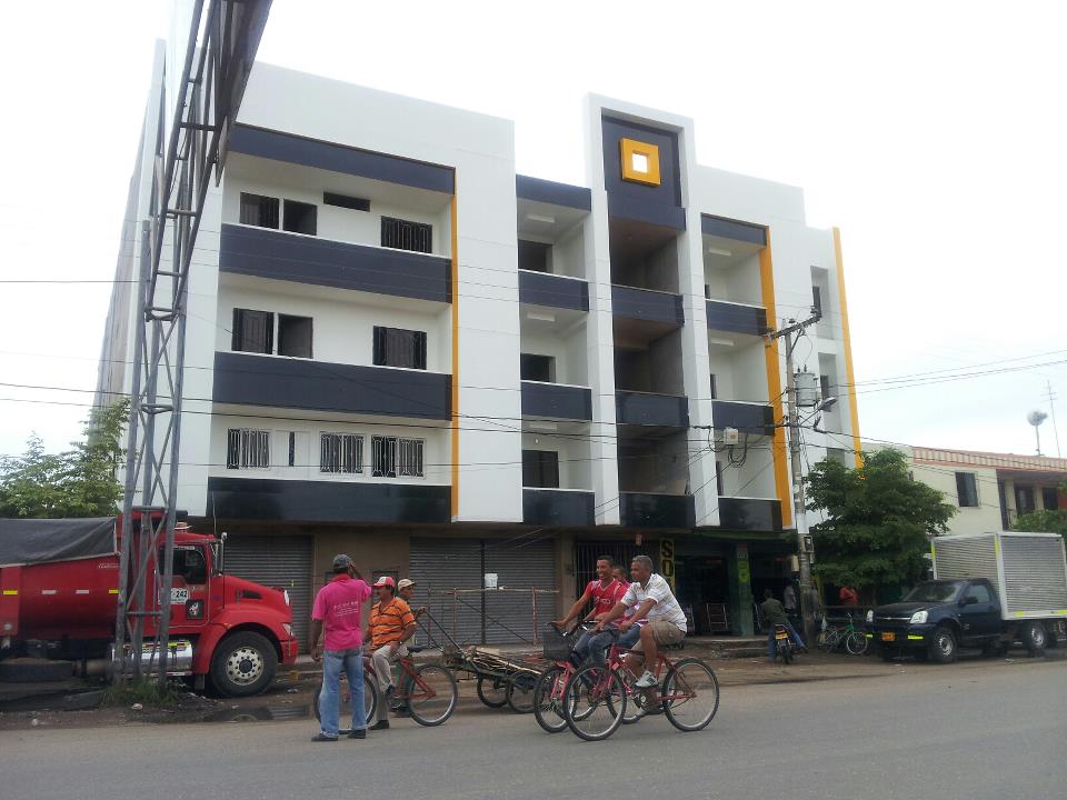 CONSTRUCTORA BARUC ARQUITECTURA E INGENIERIA: EDIFICIO MENA - BOSCONIA