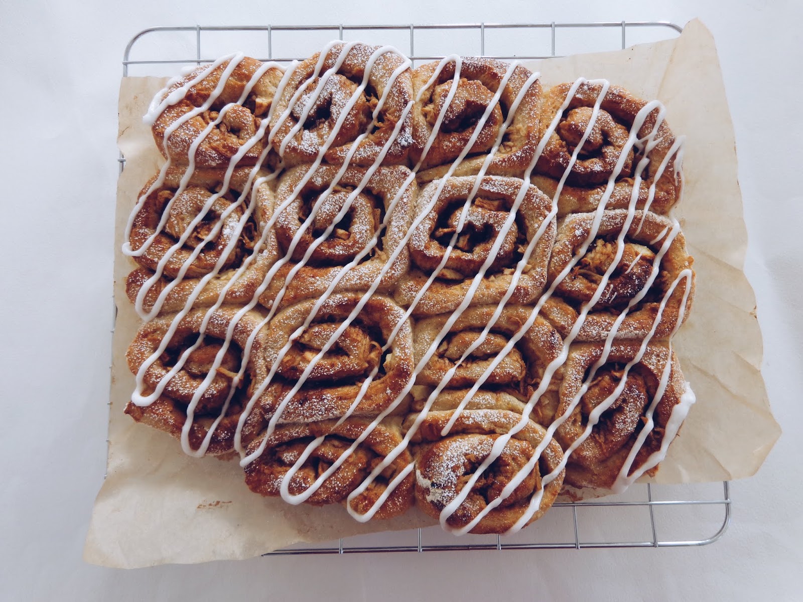 Bilgi Bakes | Frosted Zesty Cinnamon Apple Chelsea Buns | Coconut Couture