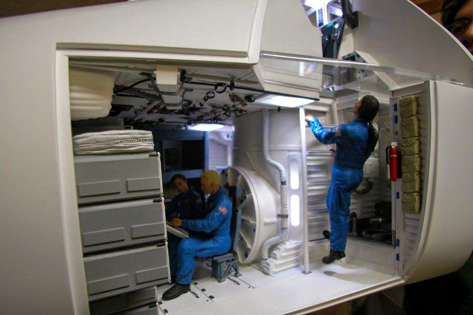 Bruce's Scale Modeling Domain: 1/12th scale space shuttle cockpit cutaway