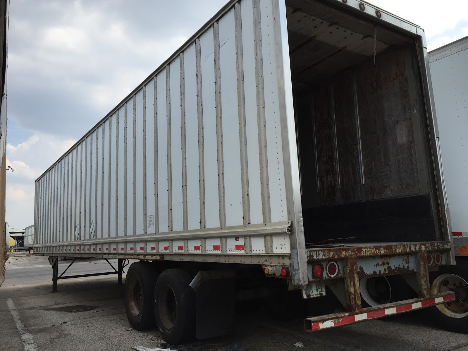 FOR SALE: 48' Dry Van Trailers - 32 Units - SOLD OUT