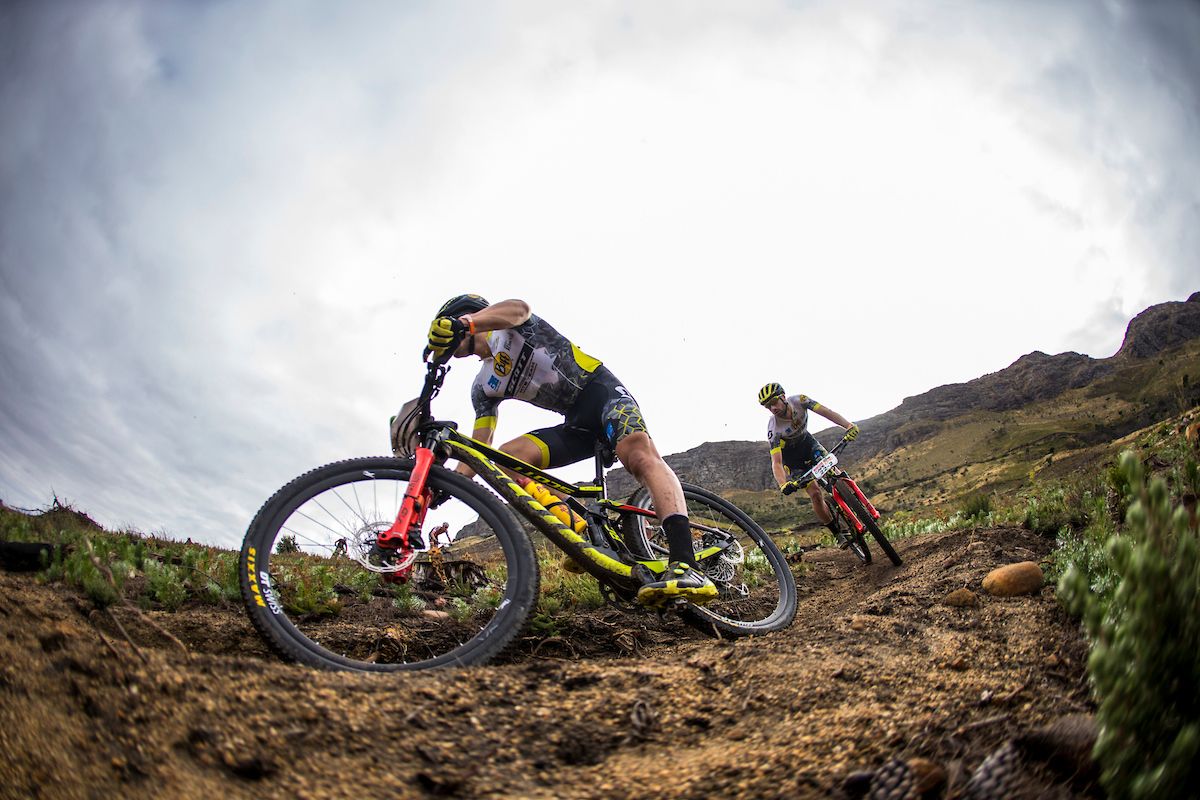 El BUFF SCOTT MTB Team sorprende a todos como equipo revelación en la ...