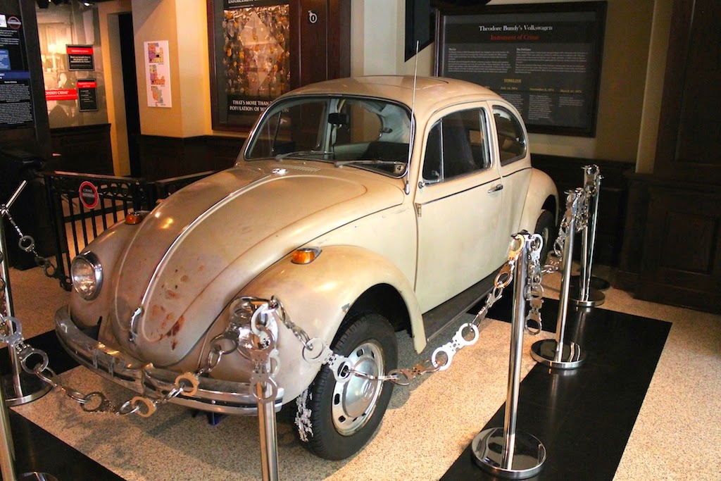 5 Infamous Killers’ Artifacts on Display at Alcatraz East Crime Museum ...