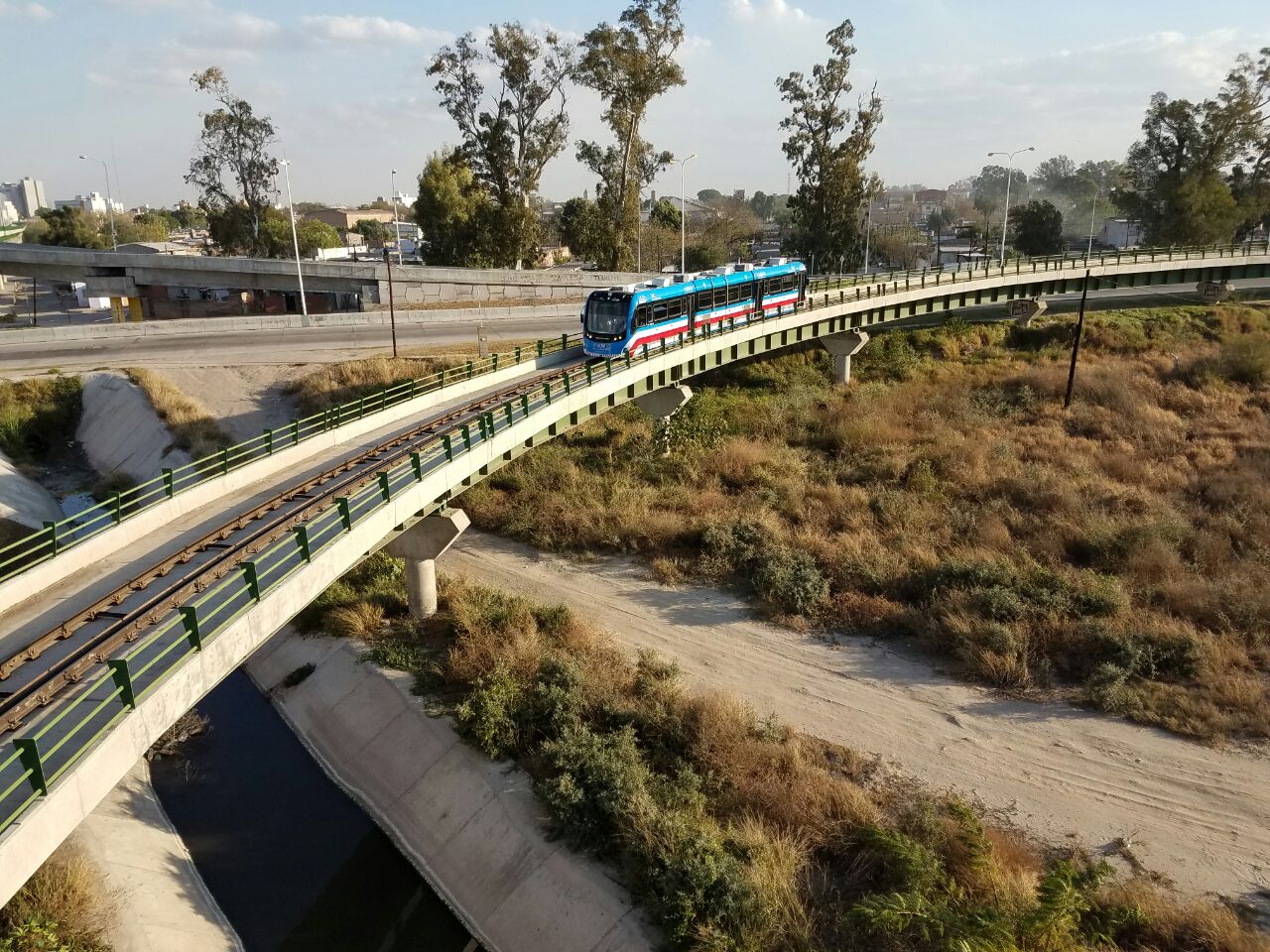 Mis Días en la Vía: Paseando por el Tren del Desarrollo