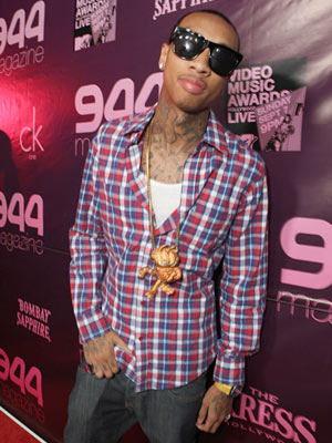 black sleeve tattoos tattoo fonts calligraphy mens half sleeve tattoos ...