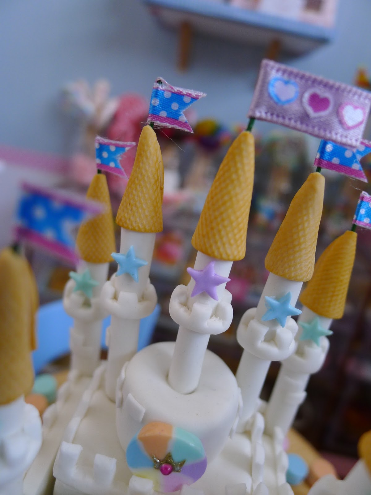 Littlest Sweet Shop: New in - White Marshmallow Castle cake