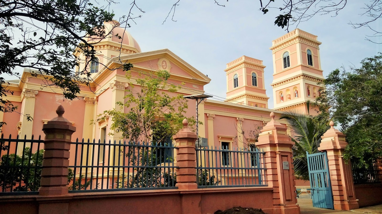 FAMOUS CHURCHES IN PONDICHERRY
