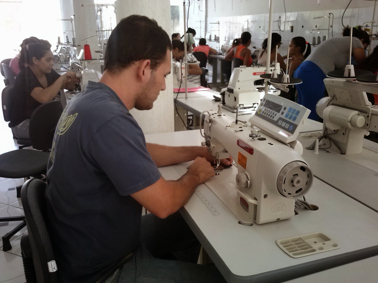 UPCONFEC: CURSO DE COSTUREIRO