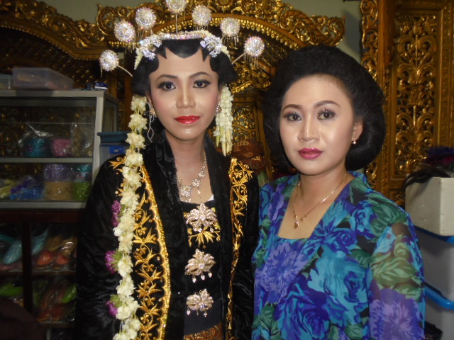 Yakni Make Up & Rias: UJI KOMPETENSI RIAS PENGANTIN PUTRI SOLO TINGKAT ...