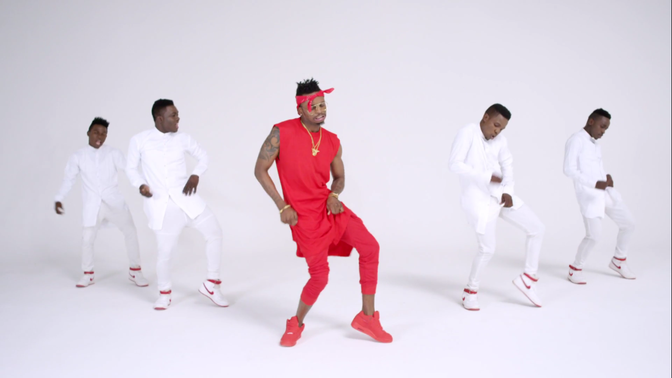 Picha 13 za Diamond wakati wa video yake mpya - MUANGALIZI