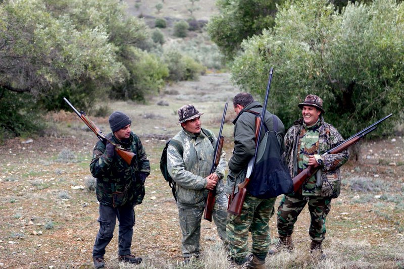 ΝΕΟΧΩΡΙ ΔΟΜΟΚΟΥ: ΈΦΤΑΣΑΝ ΟΙ ΠΡΩΤΟΙ ΚΥΝΗΓΟΙ ΣΤΟ ΝΕΟΧΩΡΙ ΔΟΜΟΚΟΥ..