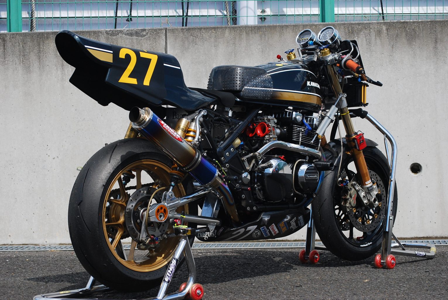 KAWASAKI ZEPHYR 400 URABE - RocketGarage - Cafe Racer Magazine