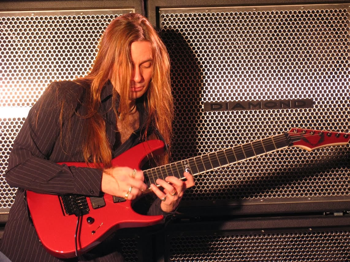 PLANET BUMI DISTRO: 10 The World's Fastest Guitarist