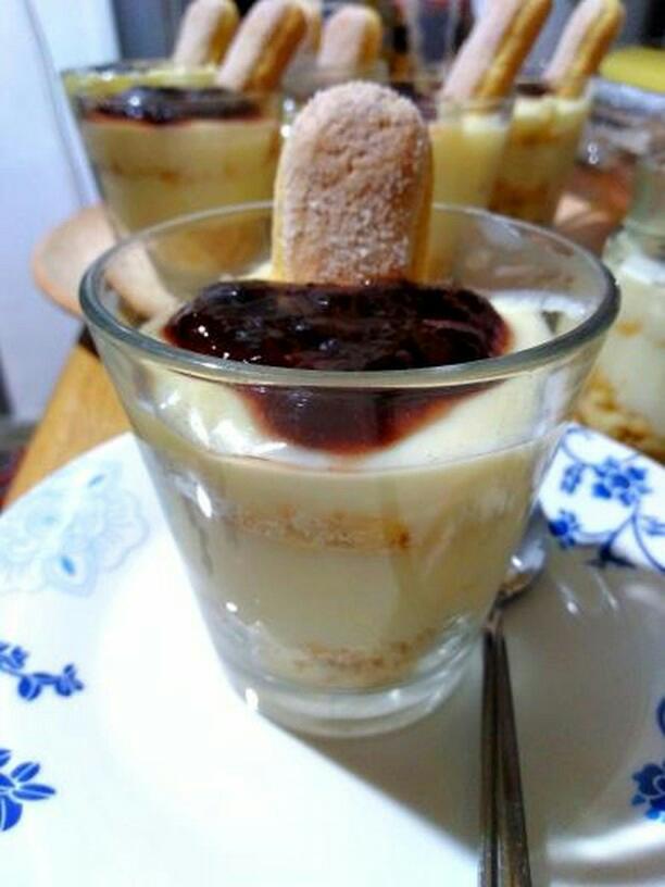 Ëmbëlsirë me biskota dhe krem vanilie (Receta) | Tradita Shqiptare